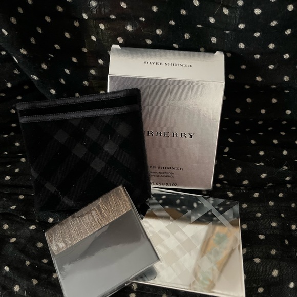 Burberry | Makeup | Burberry Ltd Edition Illuminating Powder New In Box ...